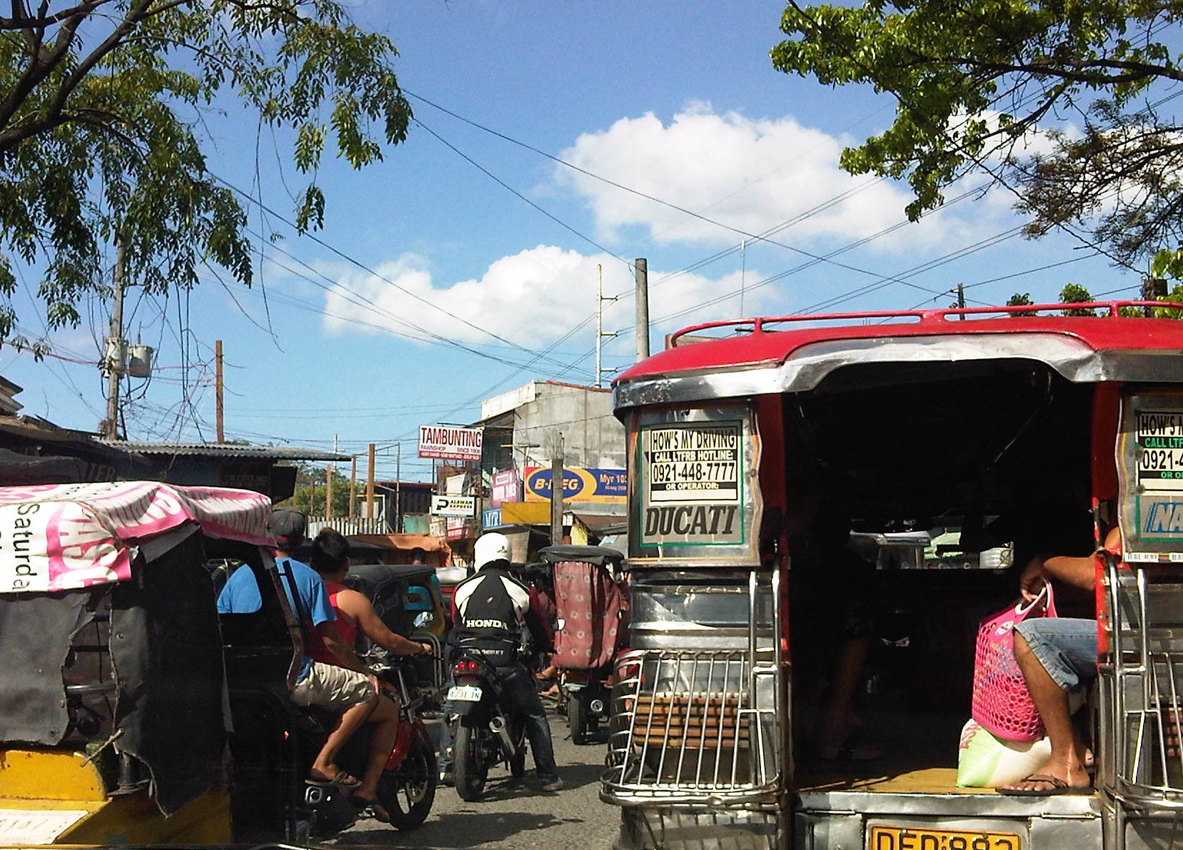 Highway 2000 and Barkadahan Bridge « Caught (up) in traffic