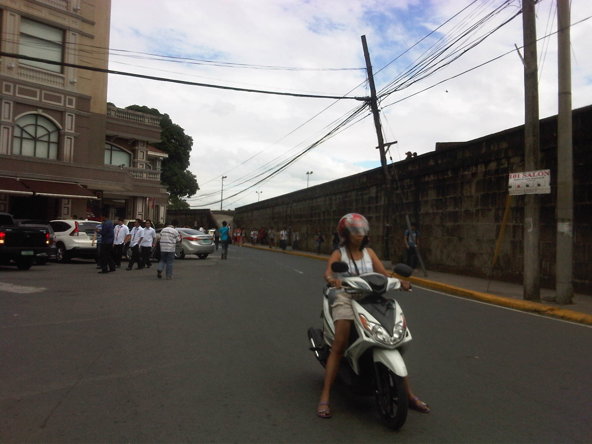 The Streets of Intramuros: Muralla Street « Caught (up) in traffic