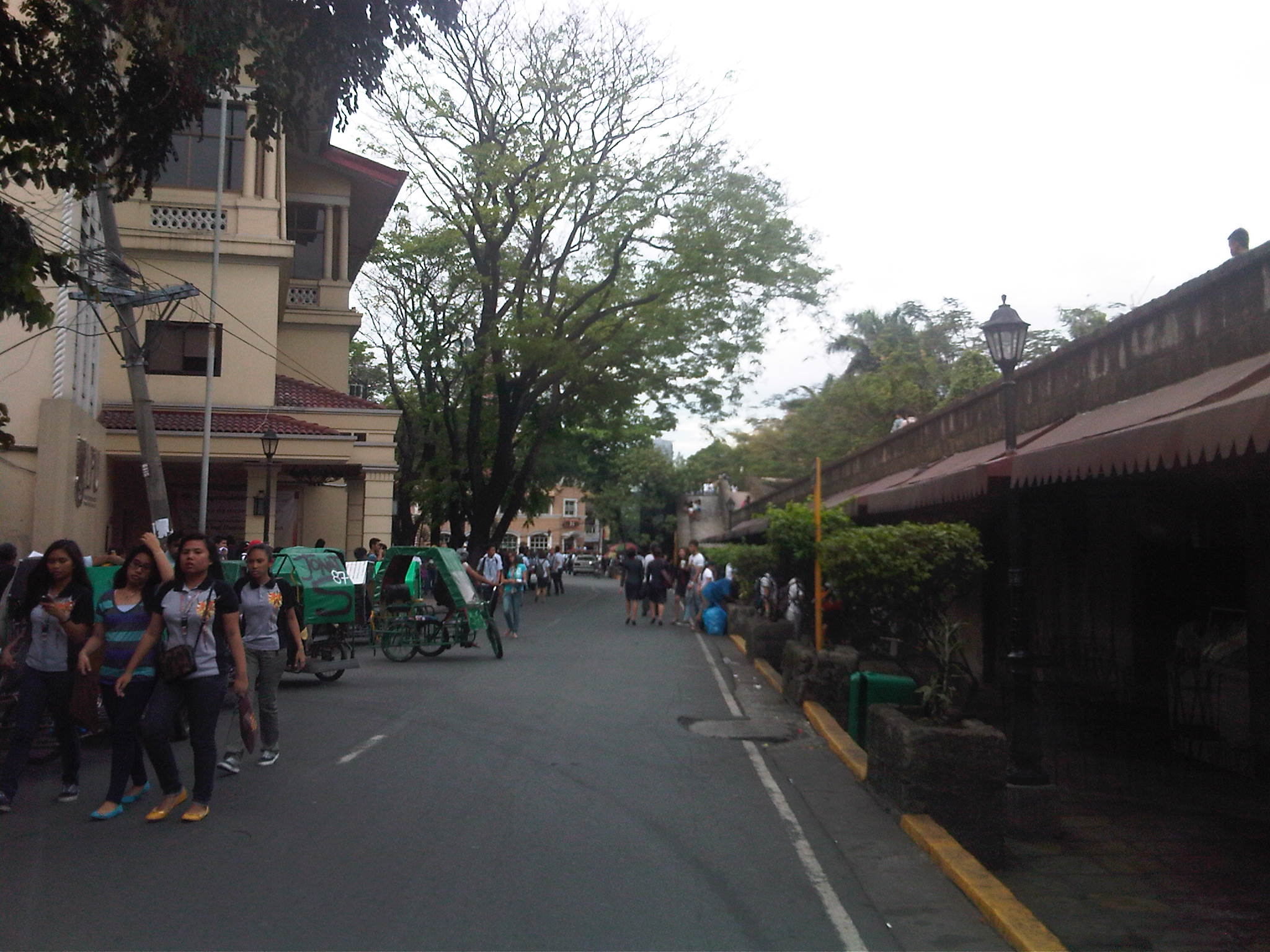 The Streets of Intramuros: Muralla Street « Caught (up) in traffic