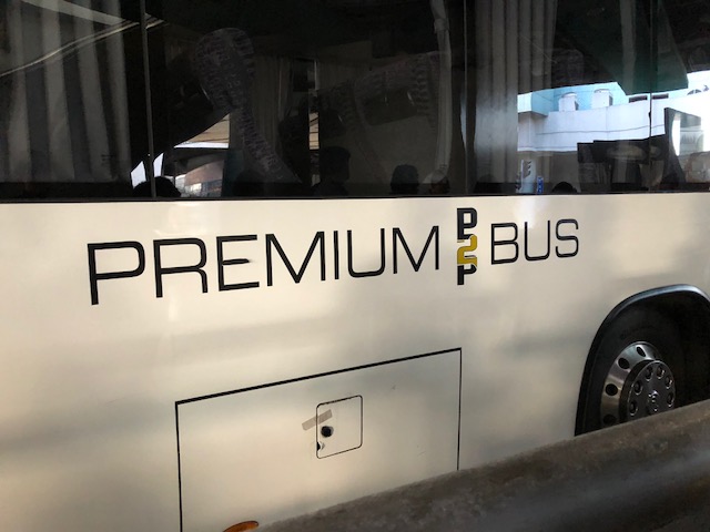 On P2P bus services « Caught (up) in traffic