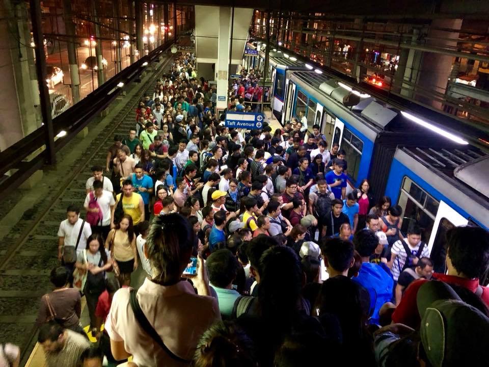 On EDSA transport and traffic, again « Caught (up) in traffic