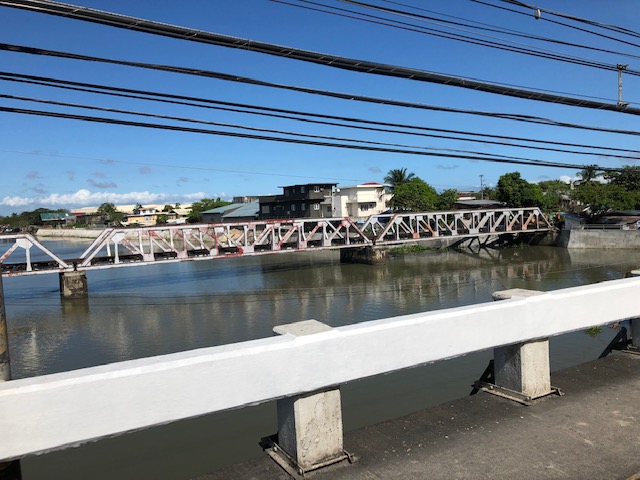 Railway bridges along the PNR Main Line South « Caught (up) in traffic