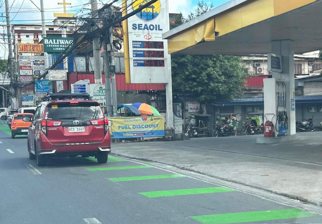 Eastbound bike lane along Ortigas Avenue Extension, Cainta, Rizal ...