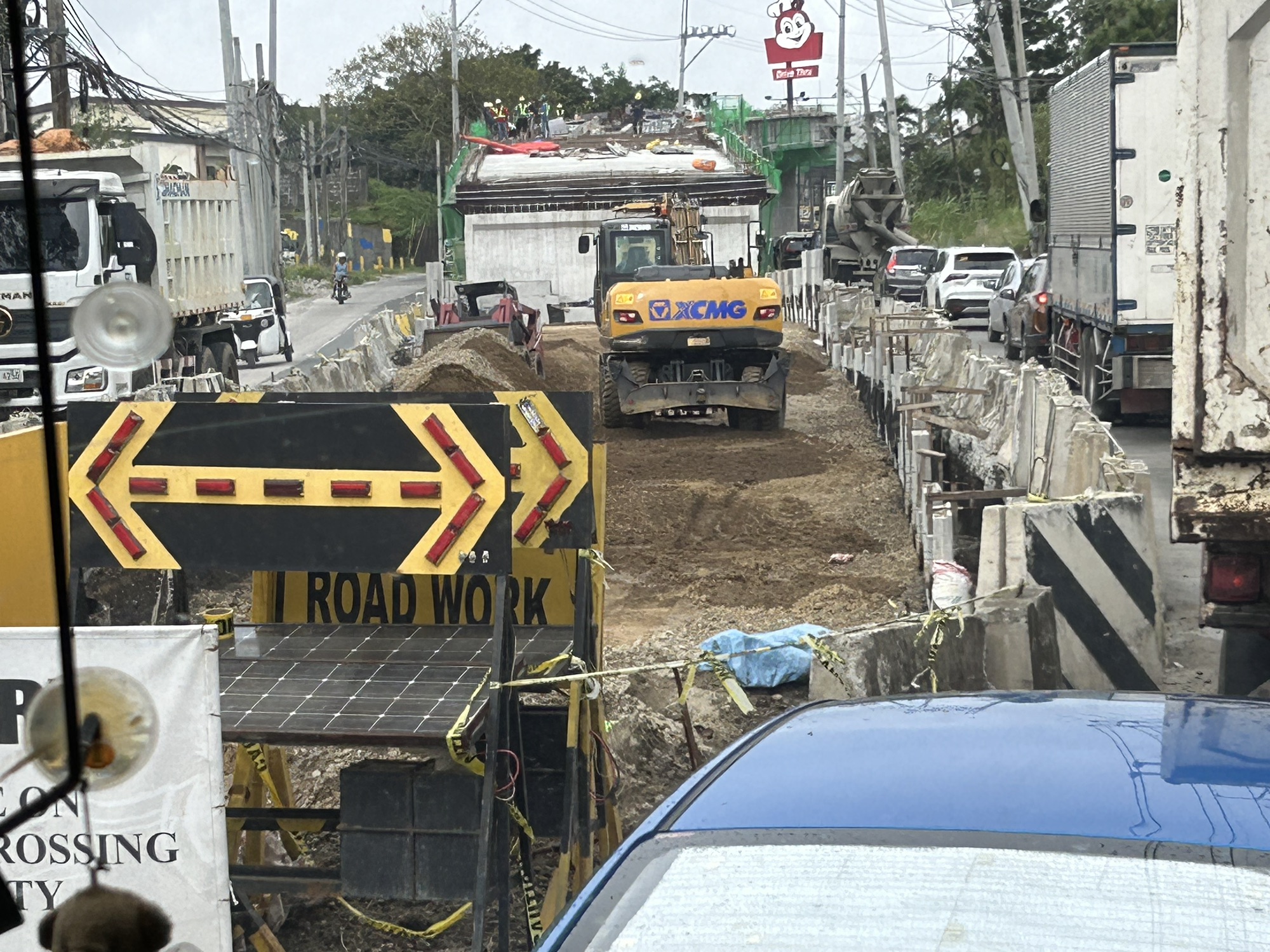 Congestion due to flyover construction: Tagaytay-Nasugbu Road – Part 2 ...